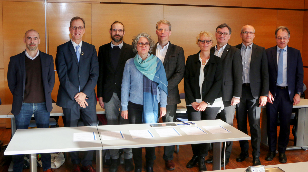 Neuer deutsch-französischer Master-Doppel-Abschluss möglich: Hochschule ...